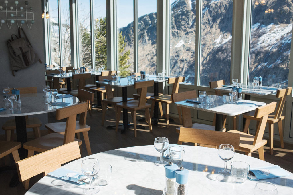 Restaurants avec vues panoramiques sur la Mer de Glace et les Alpes ...